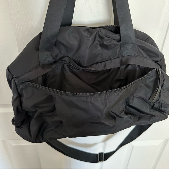 GAIAM | Bags | Gaiam Studio To Street Yoga Mat Duffel Bag Black | Poshmark